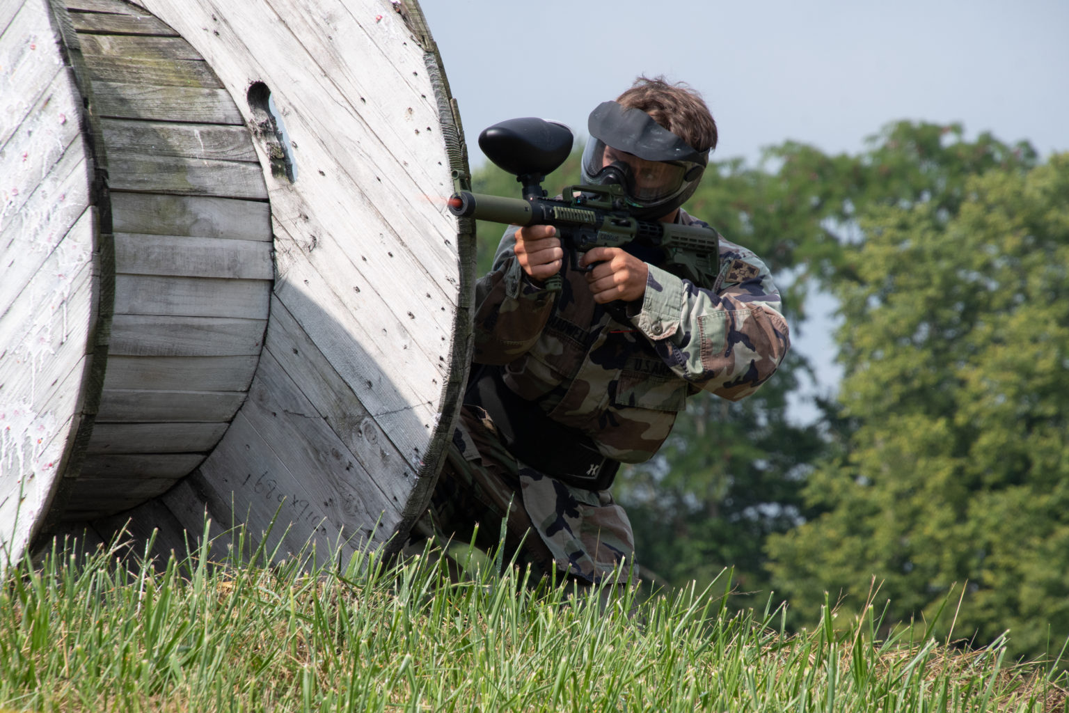 Airsoft vs. Paintball: Key Differences and Which to Choose